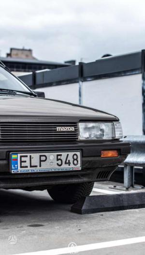 Melns Mazda 626 1986 Viļņa, ar dzinēja tilpumu 1.98 L un nobraukumu 221 tūkst. km par 2100 €, foto 14 vietnē AUTOMOTO.COM.LV