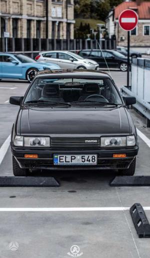 Melns Mazda 626 1986 Viļņa, ar dzinēja tilpumu 1.98 L un nobraukumu 221 tūkst. km par 2100 €, foto 15 vietnē AUTOMOTO.COM.LV