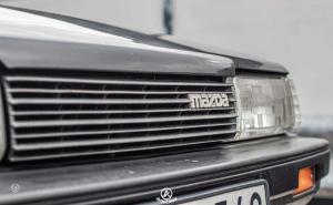 Melns Mazda 626 1986 Viļņa, ar dzinēja tilpumu 1.98 L un nobraukumu 221 tūkst. km par 2100 €, foto 17 vietnē AUTOMOTO.COM.LV