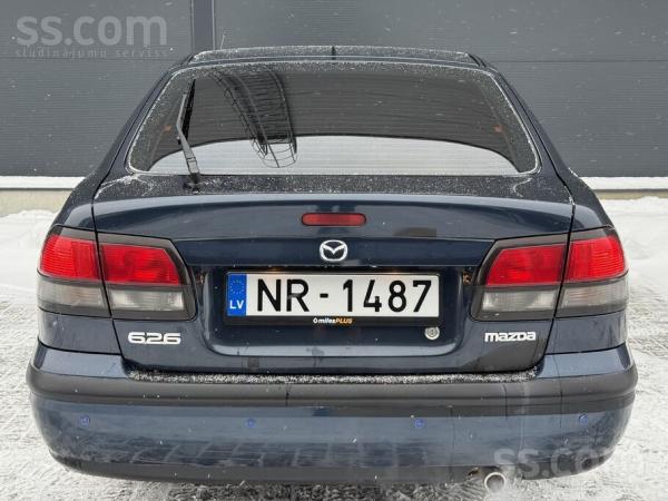 Blue Mazda 626 1999 in Riga, with an engine capacity of 1.80 L and mileage of 217 thousand km for 1699 €, photo 4 on AUTOMOTO.COM.LV