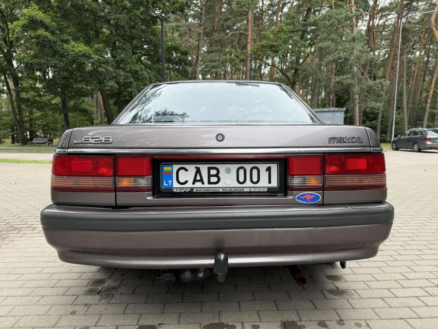 Коричневый Мазда 626 1990 в Вильнюс, объемом двигателя 2.20 л и пробегом 155 тыс. км за 2700 €, фото 5 на AUTOMOTO.COM.LV