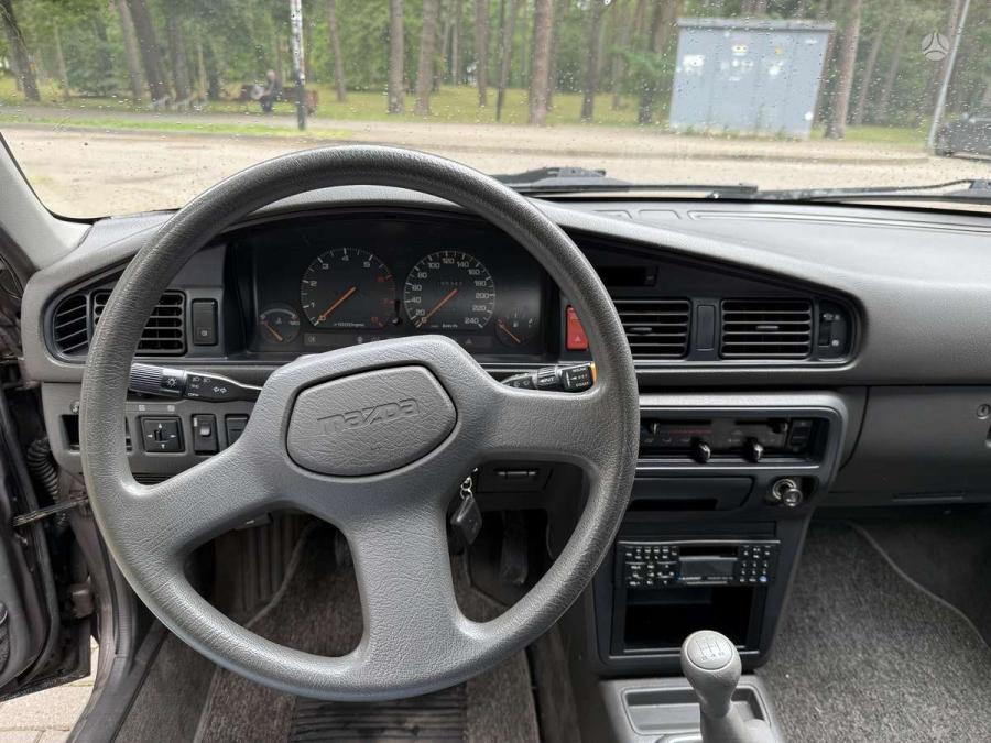 Коричневый Мазда 626 1990 в Вильнюс, объемом двигателя 2.20 л и пробегом 155 тыс. км за 2700 €, фото 17 на AUTOMOTO.COM.LV