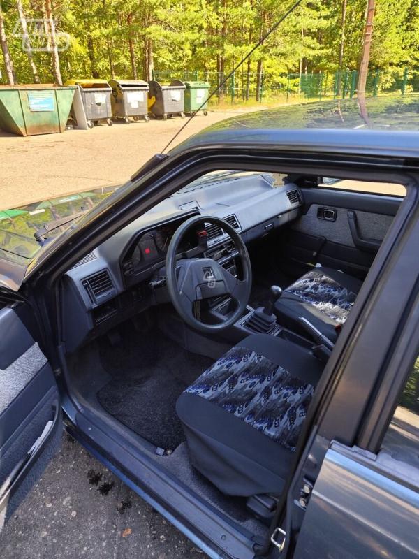 Mazda 626 1987 Jurbarkas, ar dzinēja tilpumu 1.60 L un nobraukumu 181 tūkst. km par 2000 €, foto 9 vietnē AUTOMOTO.COM.LV