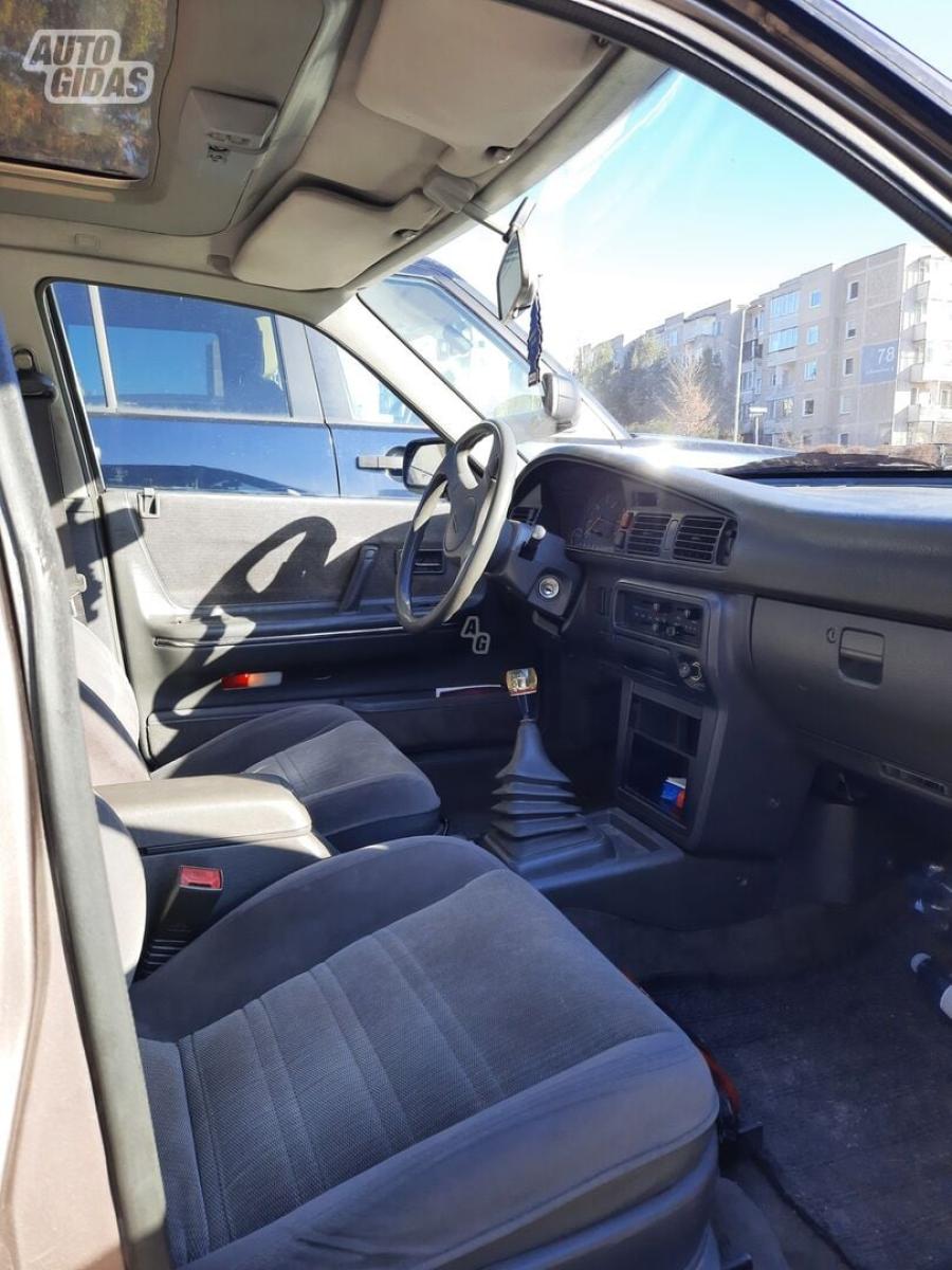 Mazda 626 1991 Viļņa, ar dzinēja tilpumu 2.00 L un nobraukumu 333 tūkst. km par 1150 €, foto 11 vietnē AUTOMOTO.COM.LV