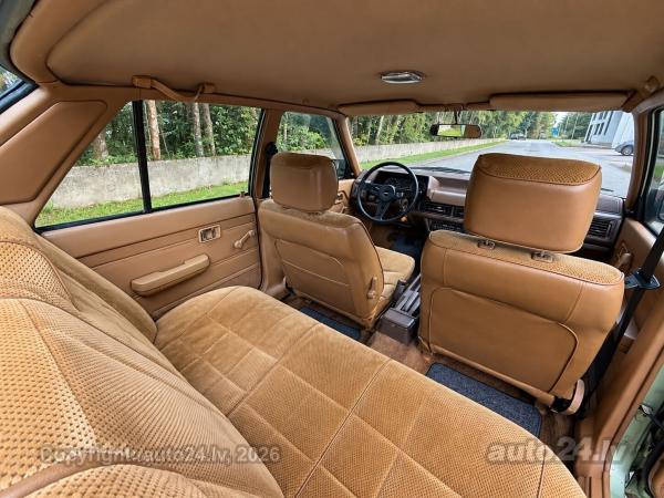 Mazda 626 1985 in Tallinn, with an engine capacity of 2.00 L and mileage of 242 thousand km for 3499 €, photo 8 on AUTOMOTO.COM.LV