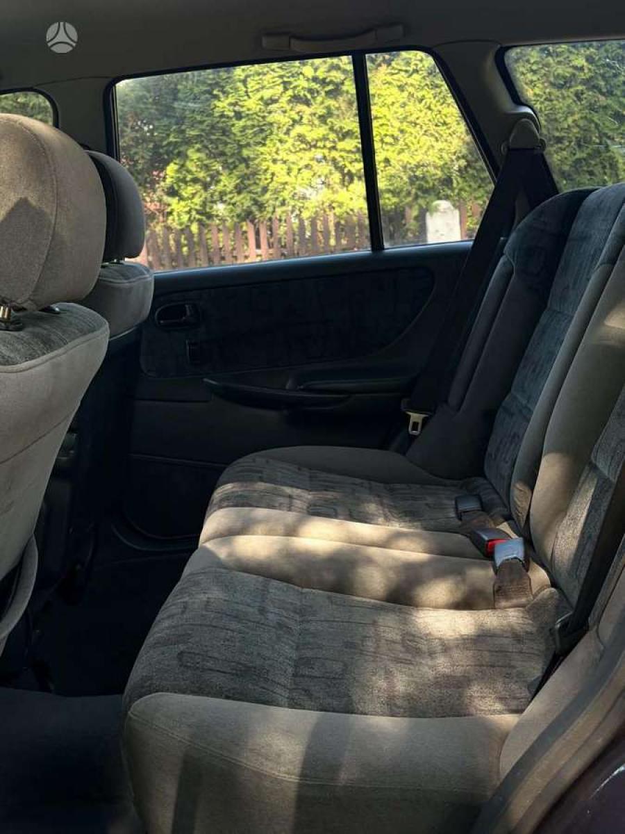 Violets Mazda 626 1998 Viļņa, ar dzinēja tilpumu 1.80 L un nobraukumu 269 tūkst. km par 1150 €, foto 13 vietnē AUTOMOTO.COM.LV
