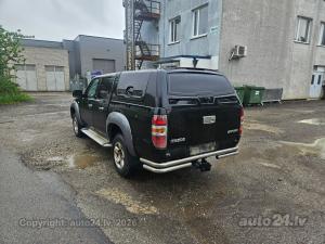 Black Mazda BT-50 2008 in Tallinn, with an engine capacity of 2.50 L and mileage of 280 thousand km for 4999 €, photo 7 on AUTOMOTO.COM.LV