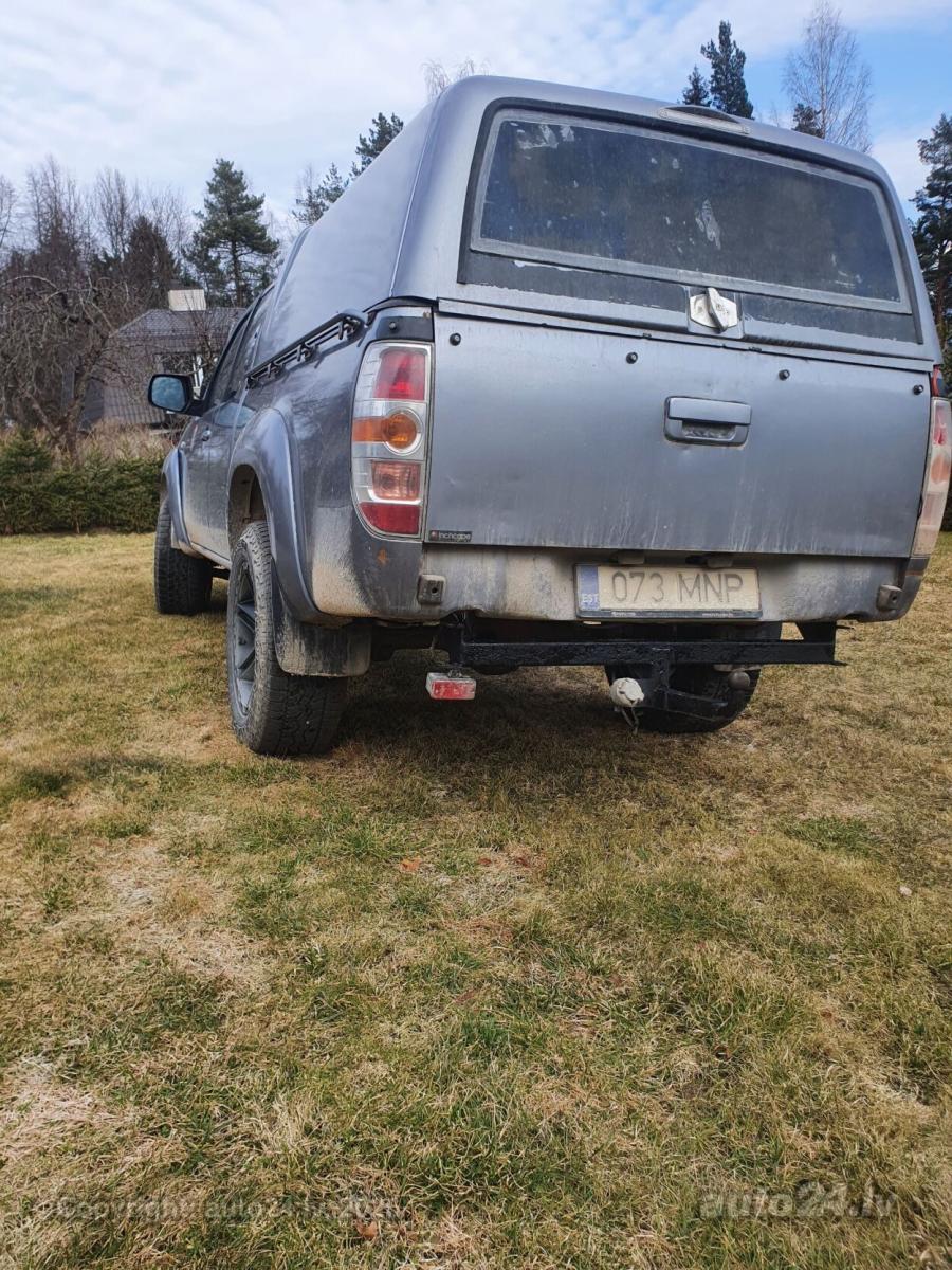 Grey Mazda BT-50 2011 in Elva, with an engine capacity of 2.50 L and mileage of 350 thousand km for 7500 €, photo 5 on AUTOMOTO.COM.LV