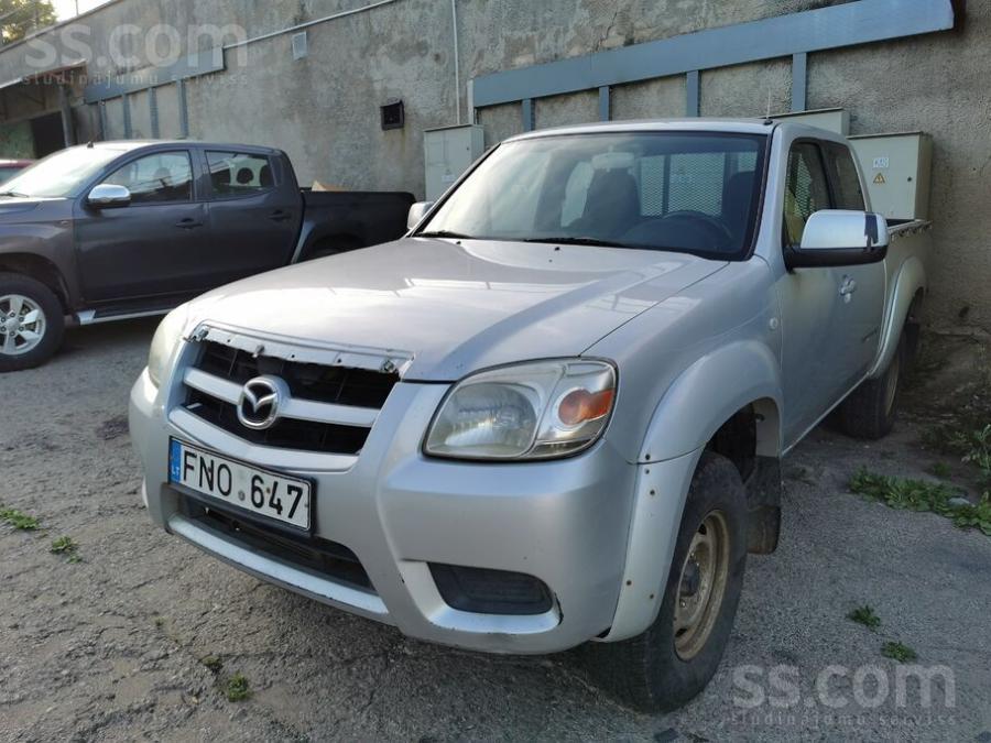Pelēks Mazda BT-50 2011 Viļņa, ar dzinēja tilpumu 2.50 L un nobraukumu 132 tūkst. km par 4200 €, foto 4 vietnē AUTOMOTO.COM.LV