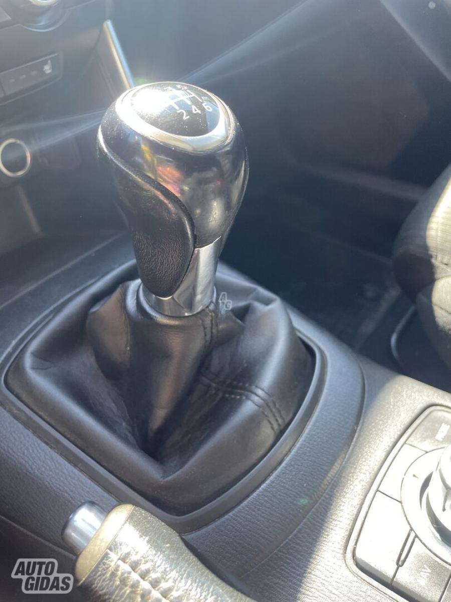 Black Mazda CX-3 2014 in Vilnius, with an engine capacity of 2.20 L and mileage of 178 thousand km for 3950 €, photo 18 on AUTOMOTO.COM.LV