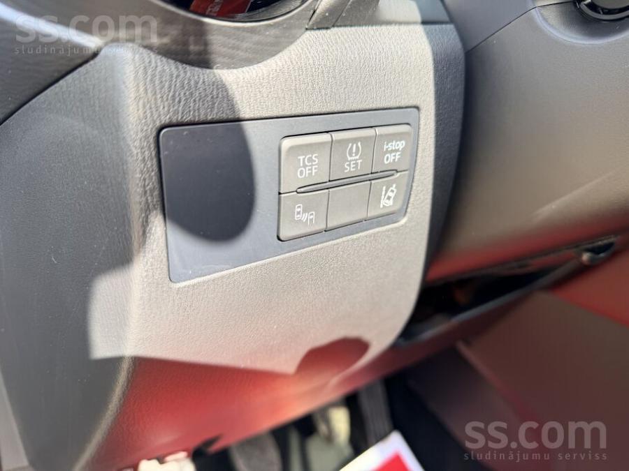 Черный Мазда СХ-3 2015 в Рига, объемом двигателя 1.50 л и пробегом 210 тыс. км за 9995 €, фото 10 на AUTOMOTO.COM.LV