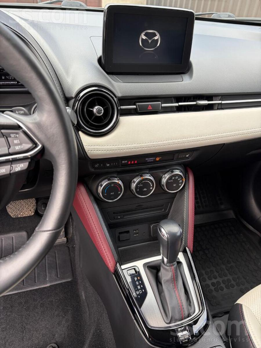 Black Mazda CX-3 2017 in Riga, with an engine capacity of 2.00 L and mileage of 100 thousand km for 14500 €, photo 8 on AUTOMOTO.COM.LV