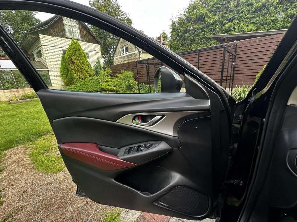 Black Mazda CX-3 2017 in Kaunas, with an engine capacity of 2.00 L and mileage of 210 thousand km for 12200 €, photo 9 on AUTOMOTO.COM.LV