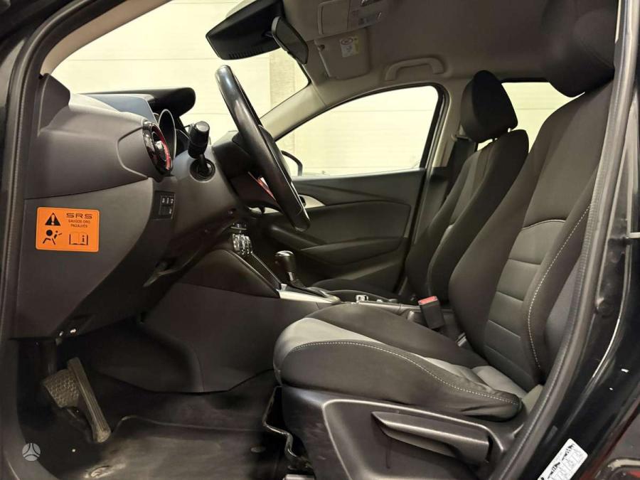 Black Mazda CX-3 2017 in Vilnius, with an engine capacity of 2.00 L and mileage of 100 thousand km for 12999 €, photo 11 on AUTOMOTO.COM.LV