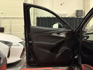 Black Mazda CX-3 2017 in Vilnius, with an engine capacity of 2.00 L and mileage of 100 thousand km for 12999 €, photo 12 on AUTOMOTO.COM.LV