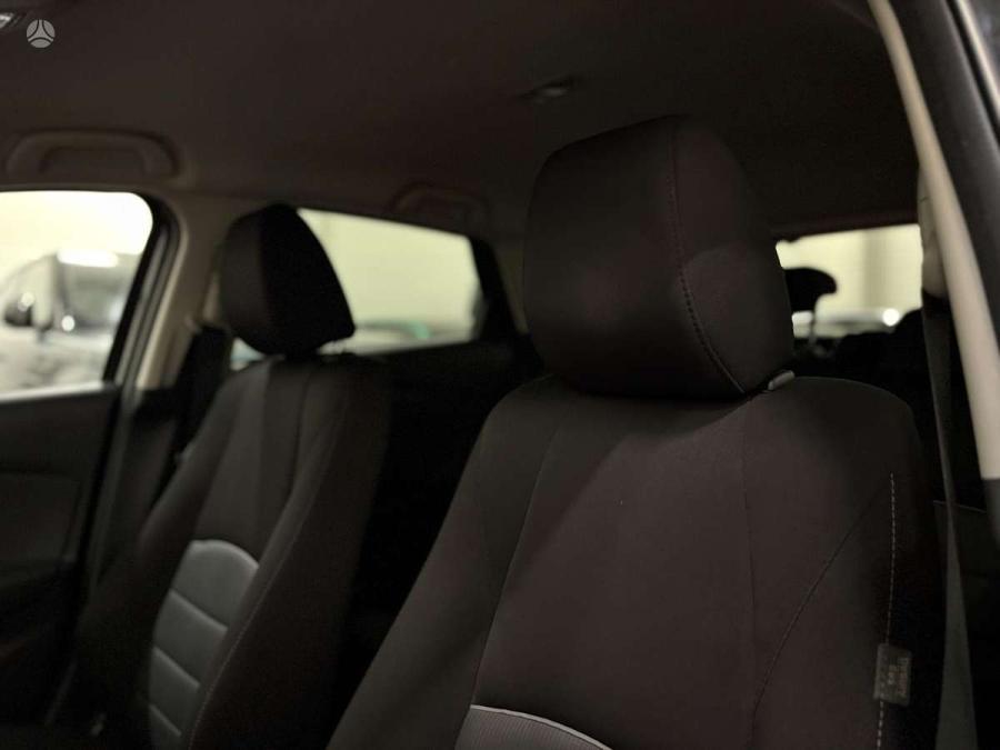 Black Mazda CX-3 2017 in Vilnius, with an engine capacity of 2.00 L and mileage of 100 thousand km for 12999 €, photo 14 on AUTOMOTO.COM.LV
