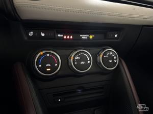 Black Mazda CX-3 2018 in Vilnius, with an engine capacity of 2.00 L and mileage of 74 thousand km for 17000 €, photo 19 on AUTOMOTO.COM.LV