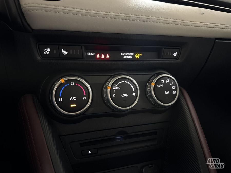 Black Mazda CX-3 2018 in Vilnius, with an engine capacity of 2.00 L and mileage of 74 thousand km for 17000 €, photo 19 on AUTOMOTO.COM.LV
