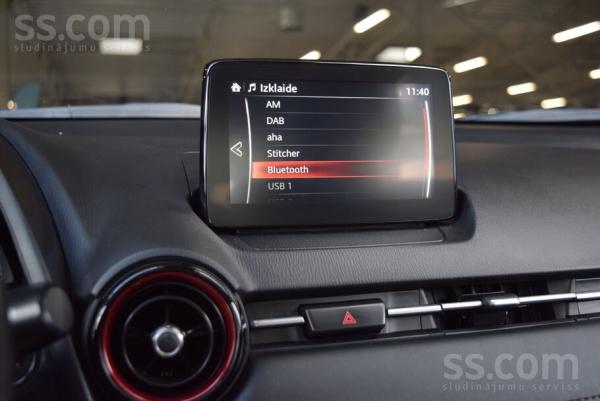 Black Mazda CX-3 2018 in Riga, with an engine capacity of 2.00 L and mileage of 90 thousand km for 12500 €, photo 6 on AUTOMOTO.COM.LV