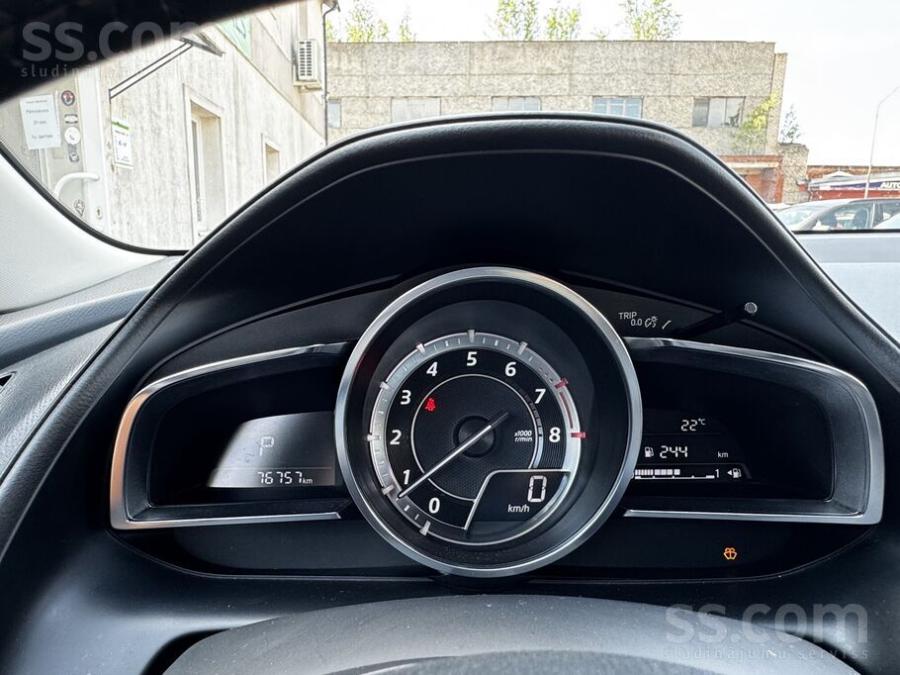 Melns Mazda CX-3 2016 Daugavpils, ar dzinēja tilpumu 2.00 L un nobraukumu 0 tūkst. km par 9500 €, foto 20 vietnē AUTOMOTO.COM.LV