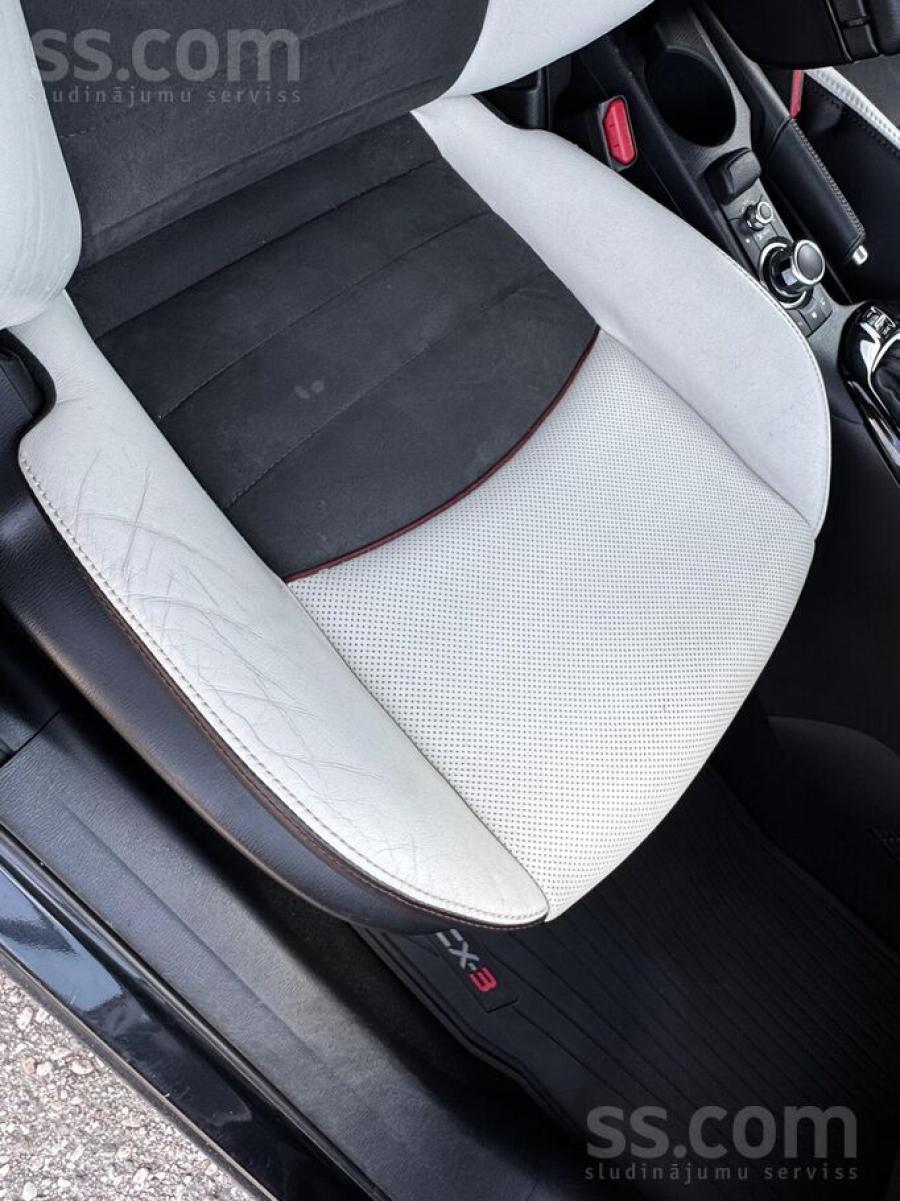 Melns Mazda CX-3 2016 Daugavpils, ar dzinēja tilpumu 2.00 L un nobraukumu 0 tūkst. km par 9500 €, foto 25 vietnē AUTOMOTO.COM.LV