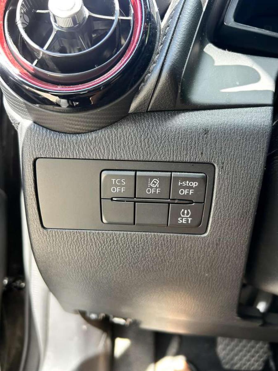 Brown Mazda CX-3 2018 in Kaunas, with an engine capacity of 2.00 L and mileage of 73 thousand km for 14800 €, photo 12 on AUTOMOTO.COM.LV