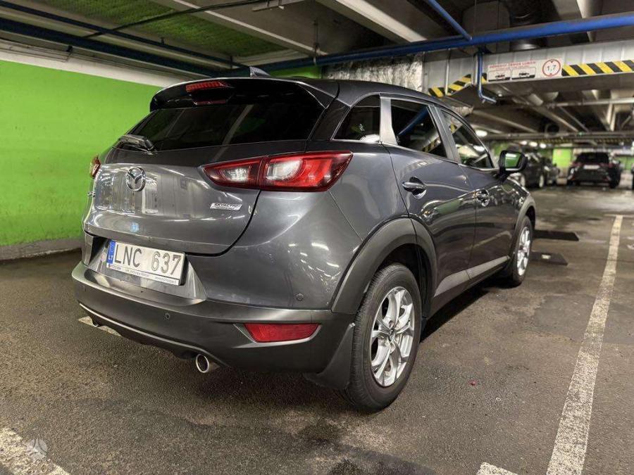Pelēks Mazda CX-3 2015 Viļņa, ar dzinēja tilpumu 2.00 L un nobraukumu 130 tūkst. km par 13500 €, foto 2 vietnē AUTOMOTO.COM.LV