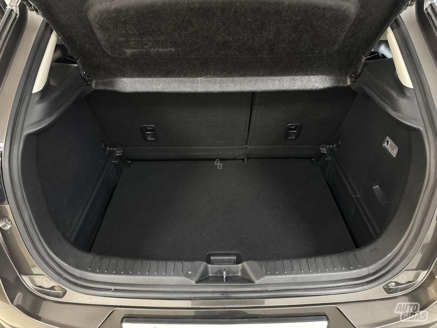 Grey Mazda CX-3 2016 in Vilnius, with an engine capacity of 2.00 L and mileage of 193 thousand km for 9900 €, photo 23 on AUTOMOTO.COM.LV
