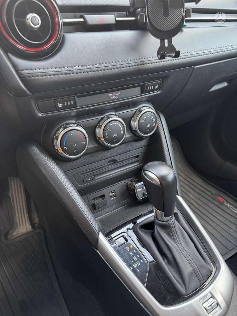 Grey Mazda CX-3 2016 in Kaunas, with an engine capacity of 2.00 L and mileage of 87 thousand km for 12700 €, photo 8 on AUTOMOTO.COM.LV