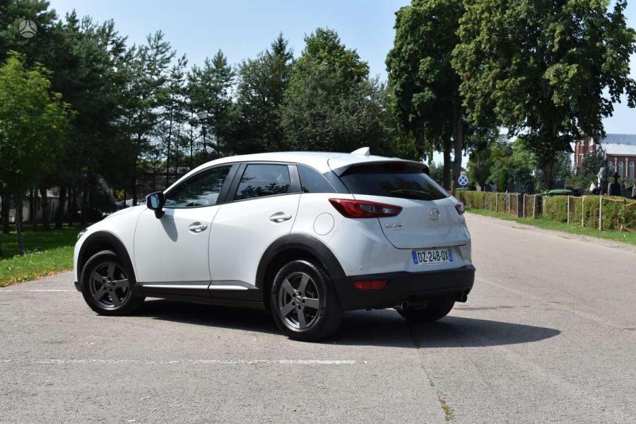 Pelēks Mazda CX-3 2016 Tauragė, ar dzinēja tilpumu 1.50 L un nobraukumu 238 tūkst. km par 7800 €, foto 3 vietnē AUTOMOTO.COM.LV