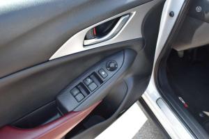 Pelēks Mazda CX-3 2016 Tauragė, ar dzinēja tilpumu 1.50 L un nobraukumu 238 tūkst. km par 7800 €, foto 13 vietnē AUTOMOTO.COM.LV