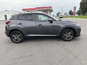 Grey Mazda CX-3 2016 in Taurage, with an engine capacity of 1.50 L and mileage of 228 thousand km for 6900 €, photo 7 on AUTOMOTO.COM.LV