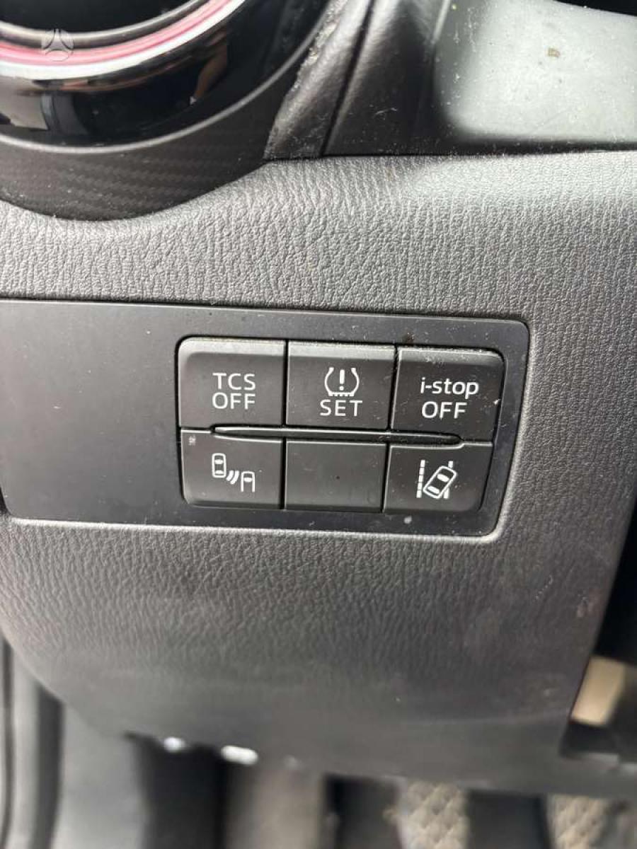 Grey Mazda CX-3 2016 in Taurage, with an engine capacity of 1.50 L and mileage of 228 thousand km for 6900 €, photo 25 on AUTOMOTO.COM.LV