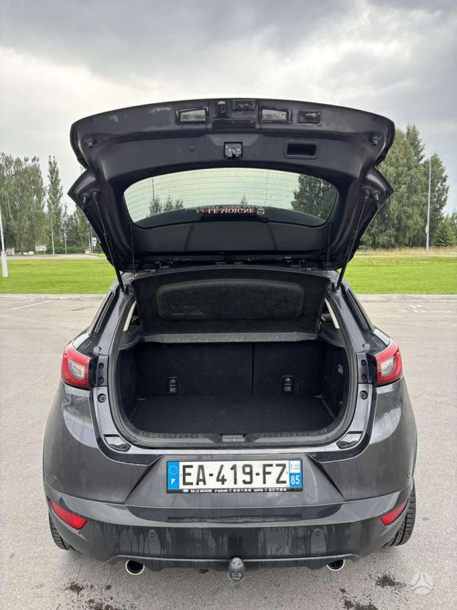 Grey Mazda CX-3 2016 in Taurage, with an engine capacity of 1.50 L and mileage of 228 thousand km for 6900 €, photo 27 on AUTOMOTO.COM.LV