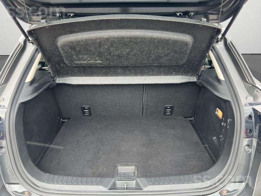 Grey Mazda CX-3 2017 in Riga, with an engine capacity of 2.00 L and mileage of 122 thousand km for 11990 €, photo 18 on AUTOMOTO.COM.LV