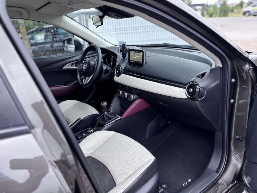 Grey Mazda CX-3 2017 in Gargzdai, with an engine capacity of 1.50 L and mileage of 167 thousand km for 9999 €, photo 18 on AUTOMOTO.COM.LV