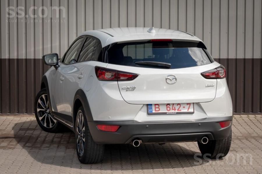 Grey Mazda CX-3 2019 in Talsi, with an engine capacity of 1.80 L and mileage of 171 thousand km for 12950 €, photo 5 on AUTOMOTO.COM.LV
