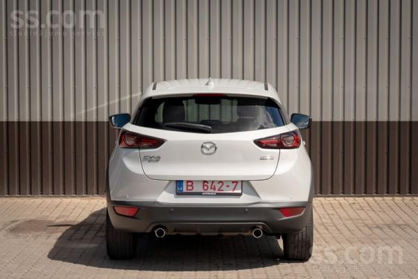 Grey Mazda CX-3 2019 in Talsi, with an engine capacity of 1.80 L and mileage of 171 thousand km for 12950 €, photo 5 on AUTOMOTO.COM.LV