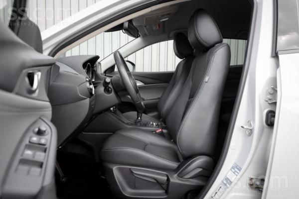 Grey Mazda CX-3 2019 in Talsi, with an engine capacity of 1.80 L and mileage of 171 thousand km for 12950 €, photo 9 on AUTOMOTO.COM.LV