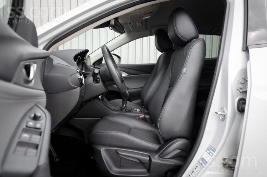 Grey Mazda CX-3 2019 in Talsi, with an engine capacity of 1.80 L and mileage of 171 thousand km for 12950 €, photo 10 on AUTOMOTO.COM.LV