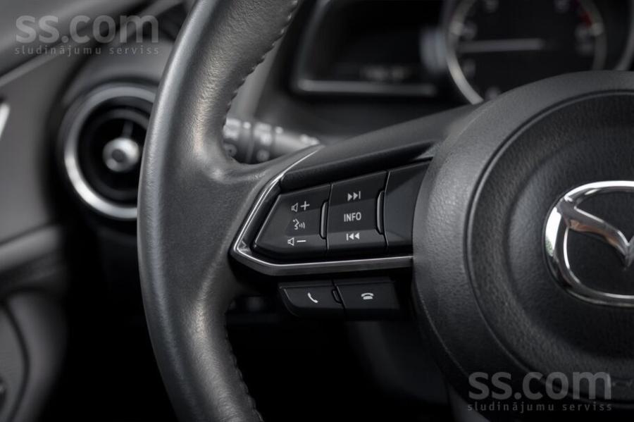 Grey Mazda CX-3 2019 in Talsi, with an engine capacity of 1.80 L and mileage of 171 thousand km for 12950 €, photo 17 on AUTOMOTO.COM.LV