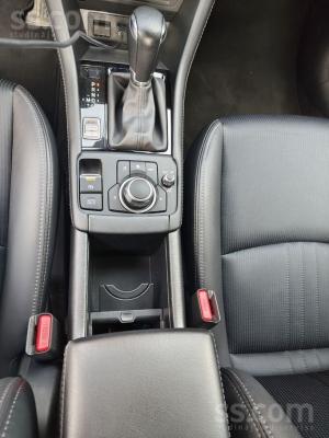Grey Mazda CX-3 2019 in Riga, with an engine capacity of 2.00 L and mileage of 90 thousand km for 17500 €, photo 6 on AUTOMOTO.COM.LV