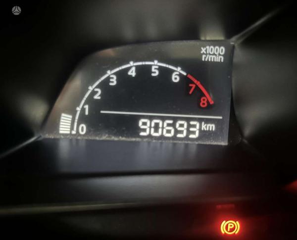 Grey Mazda CX-3 2020 in Vilnius, with an engine capacity of 2.00 L and mileage of 90 thousand km for 10900 €, photo 9 on AUTOMOTO.COM.LV