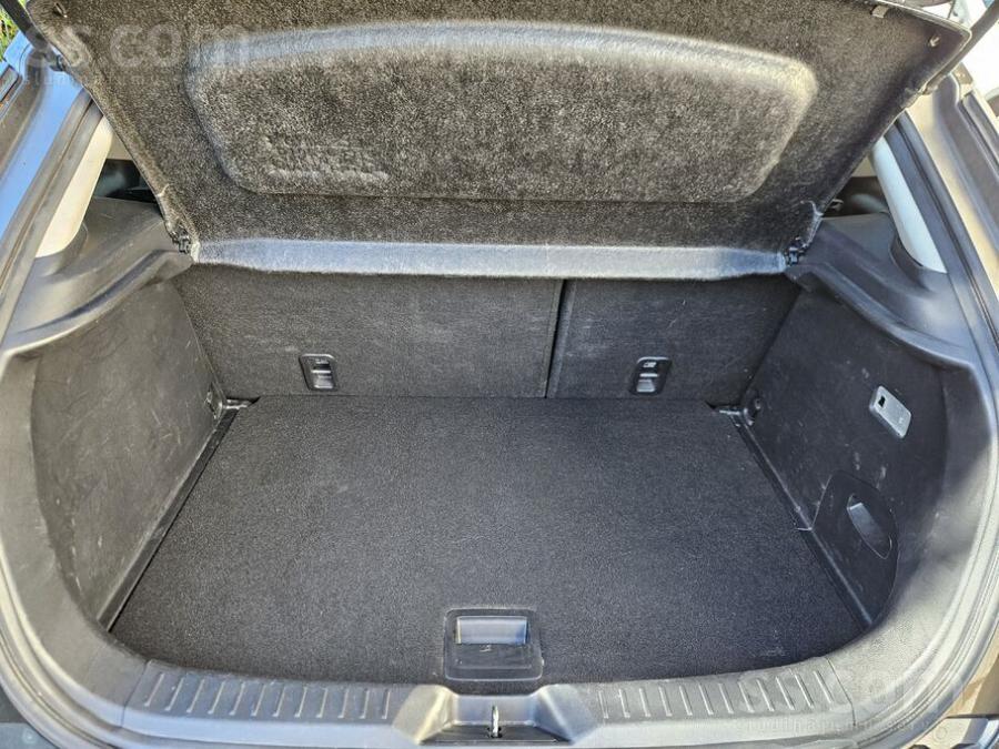 Pelēks Mazda CX-3 2016 Ogre, ar dzinēja tilpumu 1.50 L un nobraukumu 125 tūkst. km par 7250 €, foto 14 vietnē AUTOMOTO.COM.LV