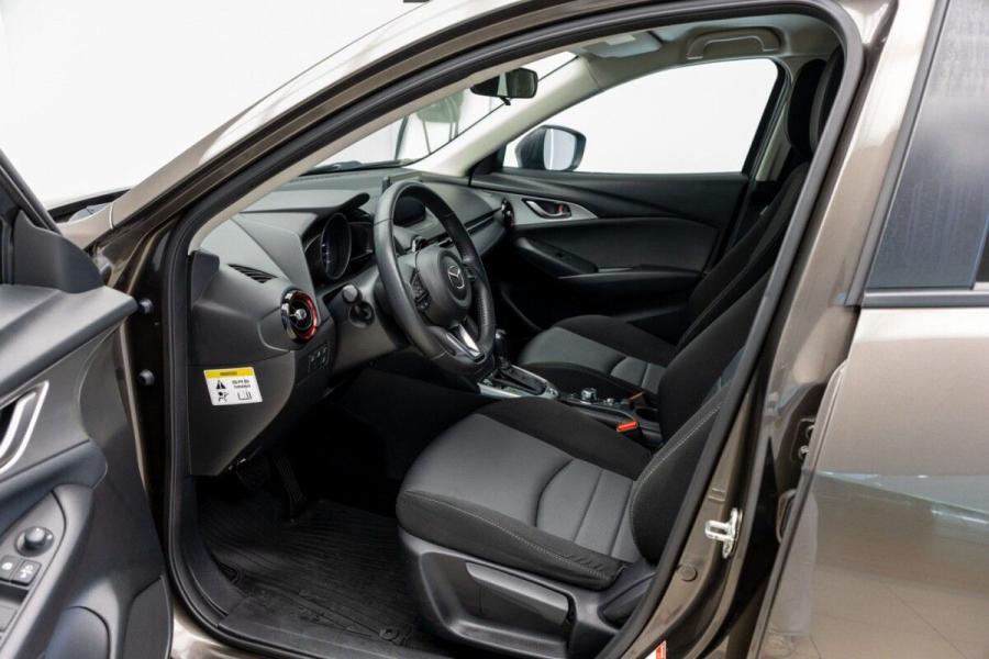 Pelēks Mazda CX-3 2018 Jehvi, ar dzinēja tilpumu 2.00 L un nobraukumu 115 tūkst. km par 14000 €, foto 12 vietnē AUTOMOTO.COM.LV