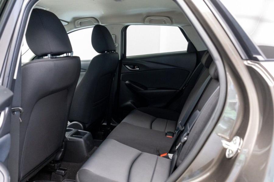 Pelēks Mazda CX-3 2018 Jehvi, ar dzinēja tilpumu 2.00 L un nobraukumu 115 tūkst. km par 14000 €, foto 14 vietnē AUTOMOTO.COM.LV