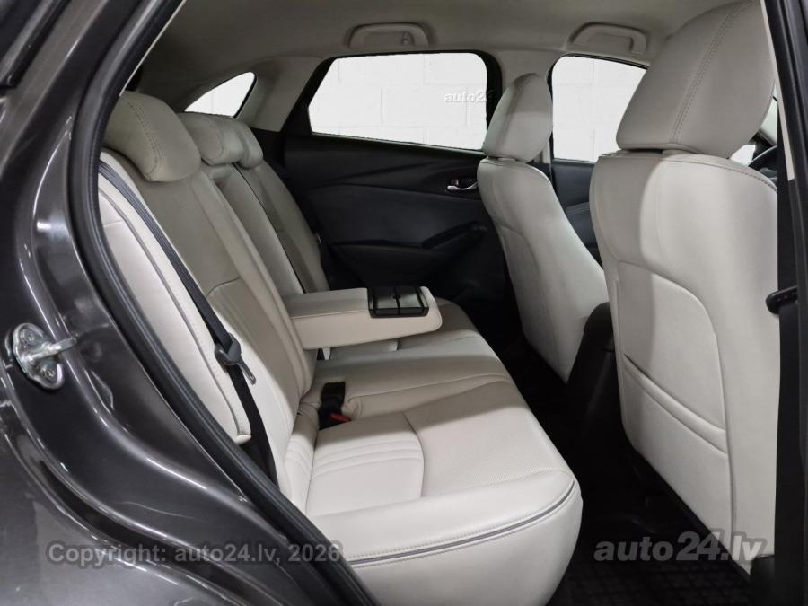 Grey Mazda CX-3 2021 in Tallinn, with an engine capacity of 2.00 L and mileage of 44 thousand km for 17490 €, photo 8 on AUTOMOTO.COM.LV