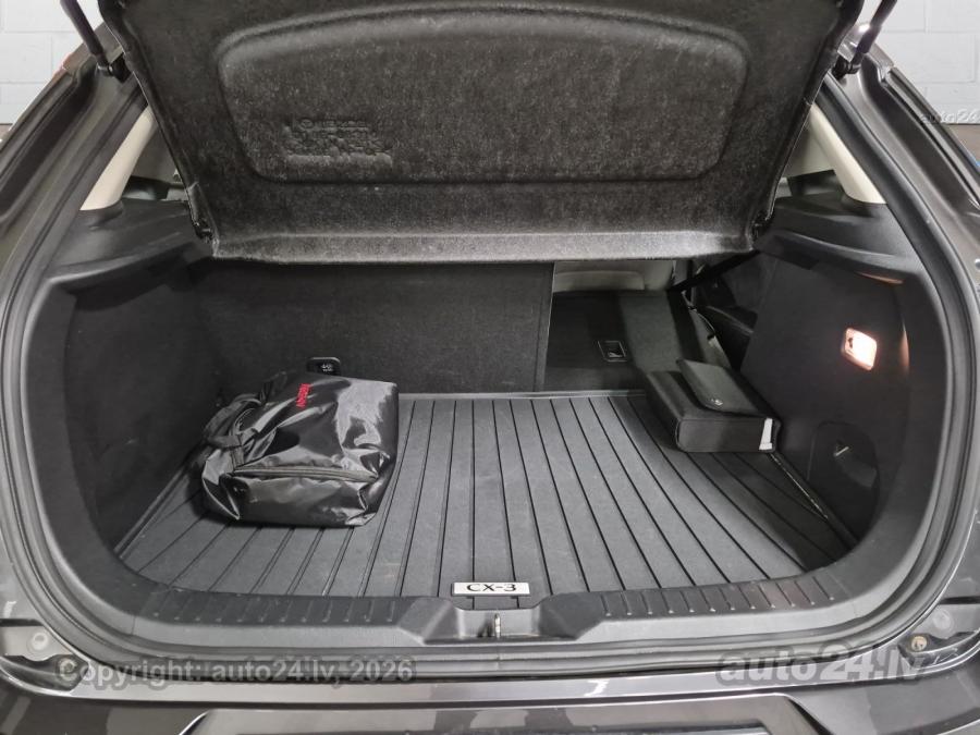 Grey Mazda CX-3 2021 in Tallinn, with an engine capacity of 2.00 L and mileage of 44 thousand km for 17490 €, photo 11 on AUTOMOTO.COM.LV