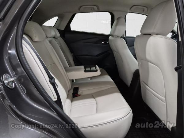 Grey Mazda CX-3 2021 in Tallinn, with an engine capacity of 2.00 L and mileage of 44 thousand km for 17490 €, photo 8 on AUTOMOTO.COM.LV