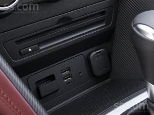 Red Mazda CX-3 2016 in Riga, with an engine capacity of 1.50 L and mileage of 176 thousand km for 10450 €, photo 19 on AUTOMOTO.COM.LV